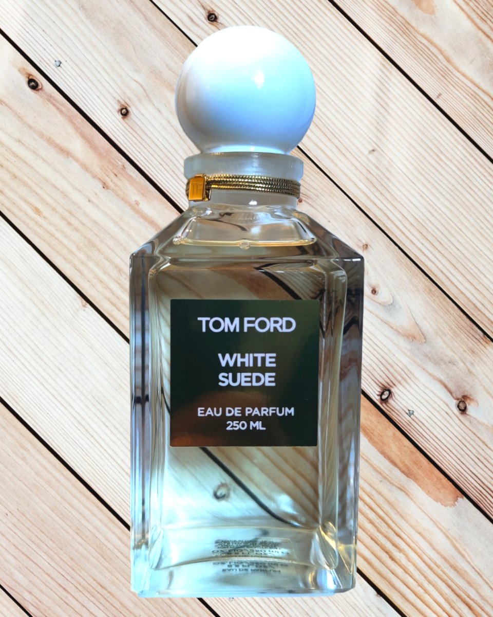 Tom Ford WHITE SUEDE Fragrant World Tom Ford WHITE SUEDE Fragrant World